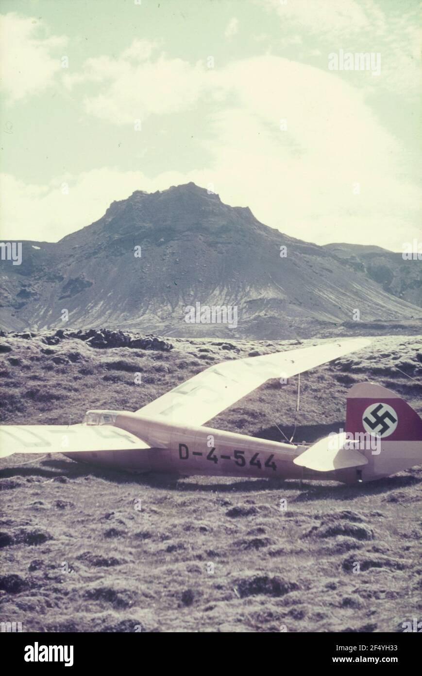 German glider hi-res stock photography and images - Alamy