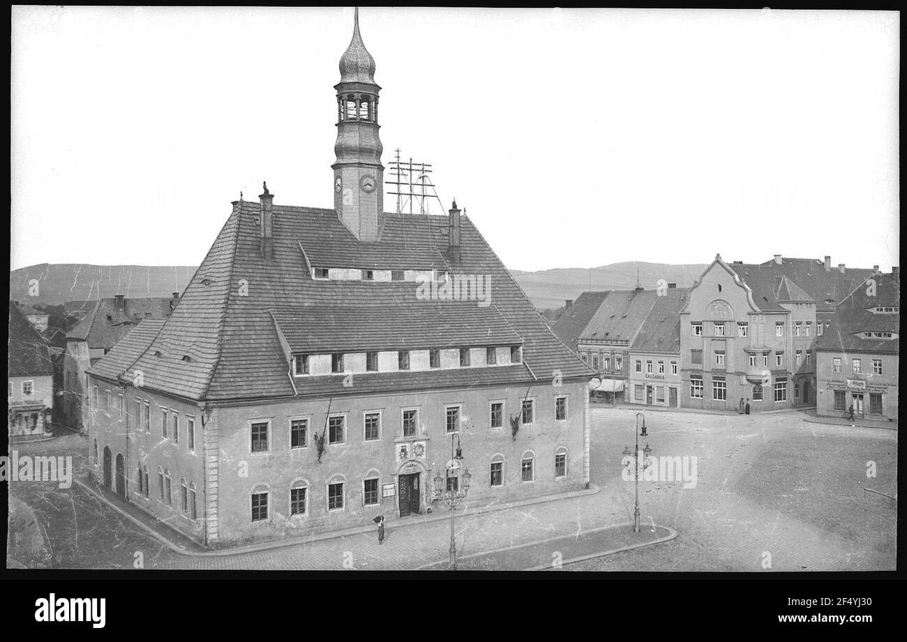 Neustadt in Saxony. Market with town hall Stock Photo - Alamy