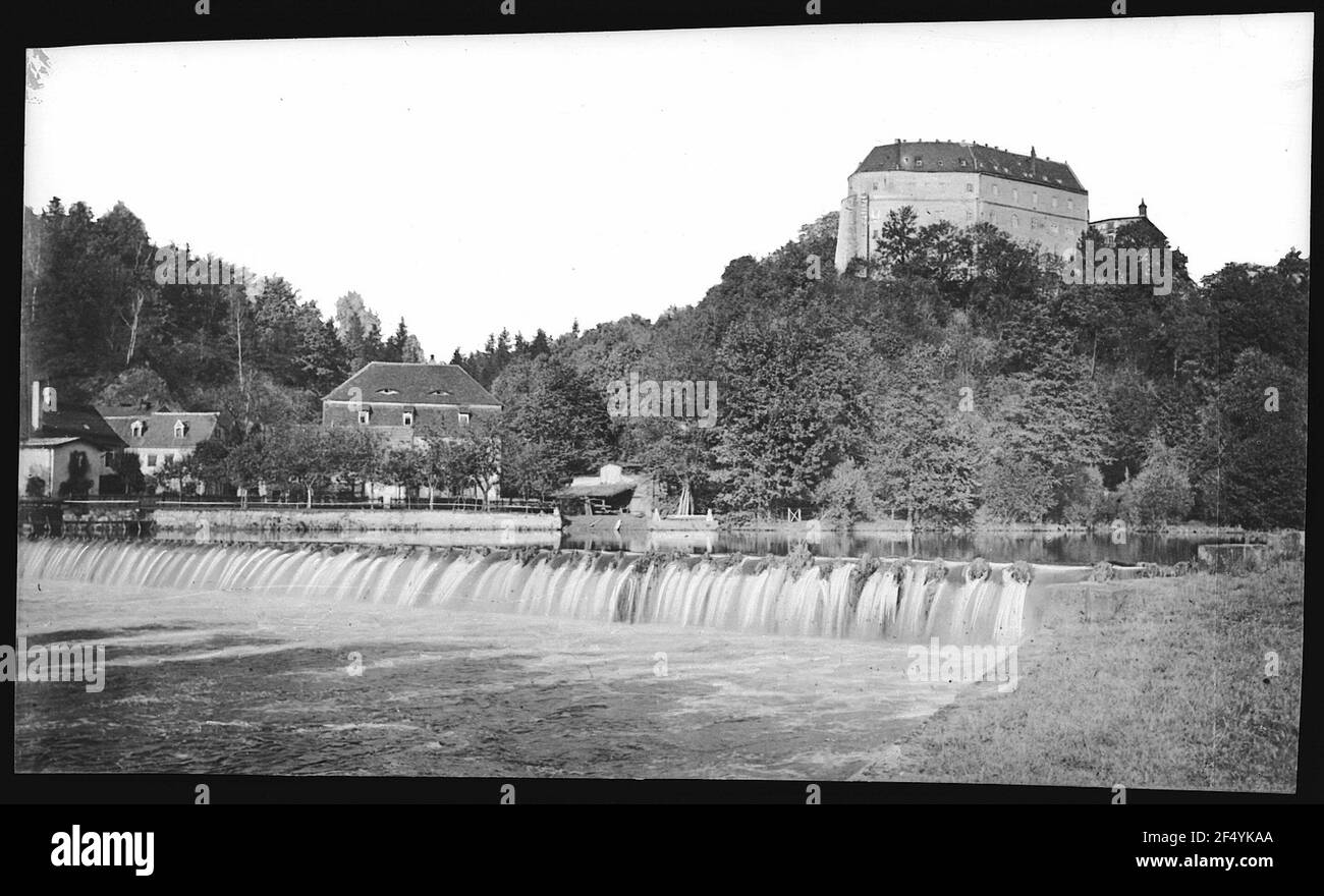 Sachsenburg castle hi-res stock photography and images - Alamy