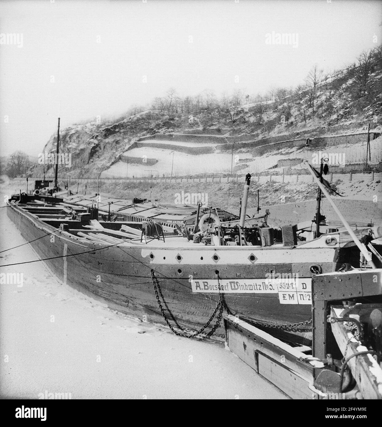 Meissen. Elbe chapter. Tagging in the Meißner Winterhafen (trailer No ...
