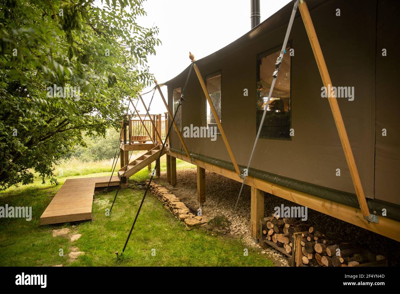 Raised cabin hi-res stock photography and images - Alamy