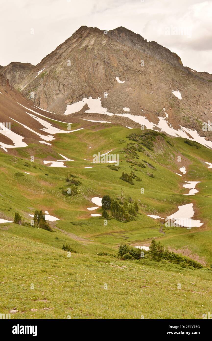 Snow drift over mountains hi-res stock photography and images - Alamy