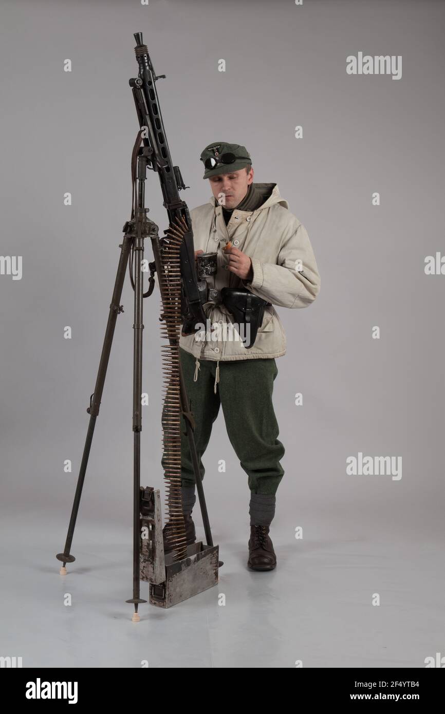 German wehrmacht with a machine gun in the wwii battle hi-res stock ...