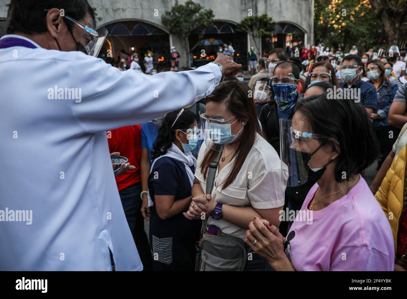 Catholic daily prayers hi-res stock photography and images - Alamy