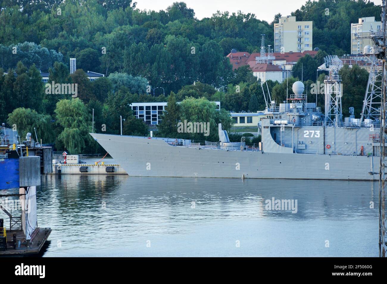 Polish Oliver Hazard Perry class guided missile frigate ORP General ...