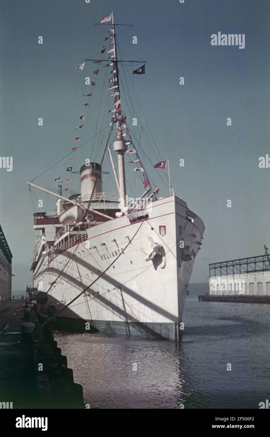 Cruise ship "Reliance Stock Photo - Alamy
