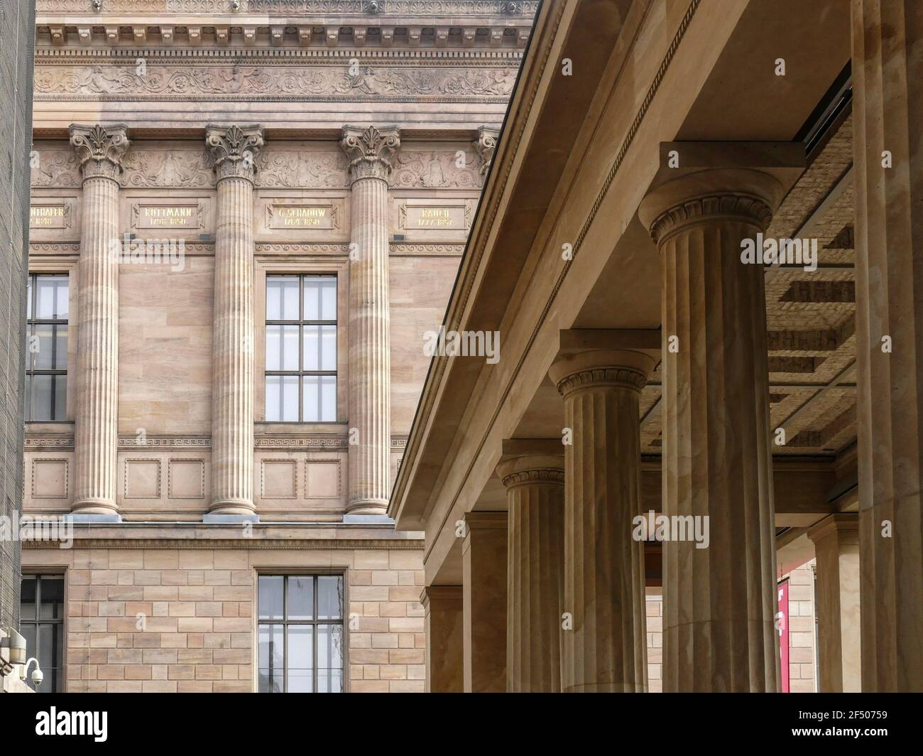 Neoclassic columns hi-res stock photography and images - Alamy