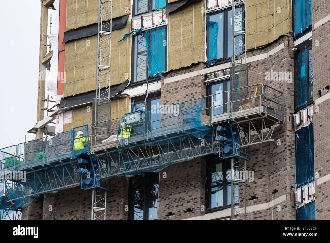 High rise building with brick hi-res stock photography and images - Alamy