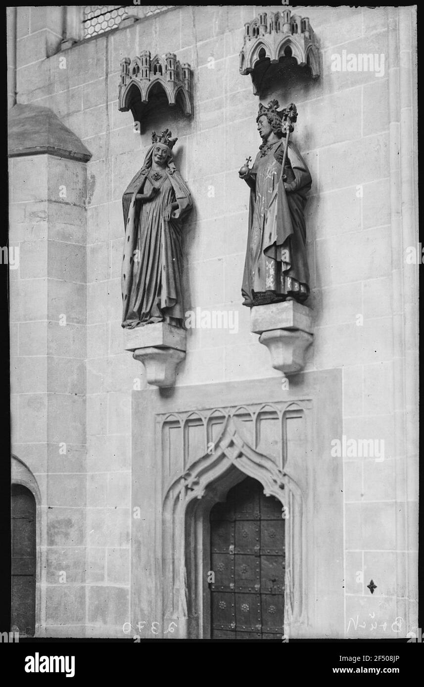 Figures architectural Black and White Stock Photos & Images - Alamy