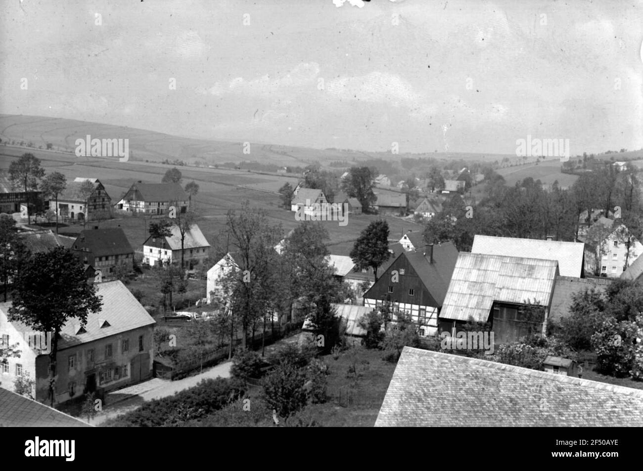 Historical view school building Black and White Stock Photos & Images ...