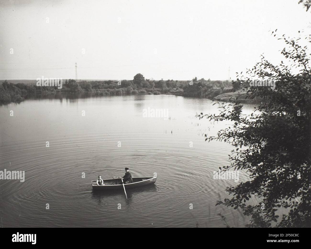 Rowing boat 1900s hi-res stock photography and images - Alamy