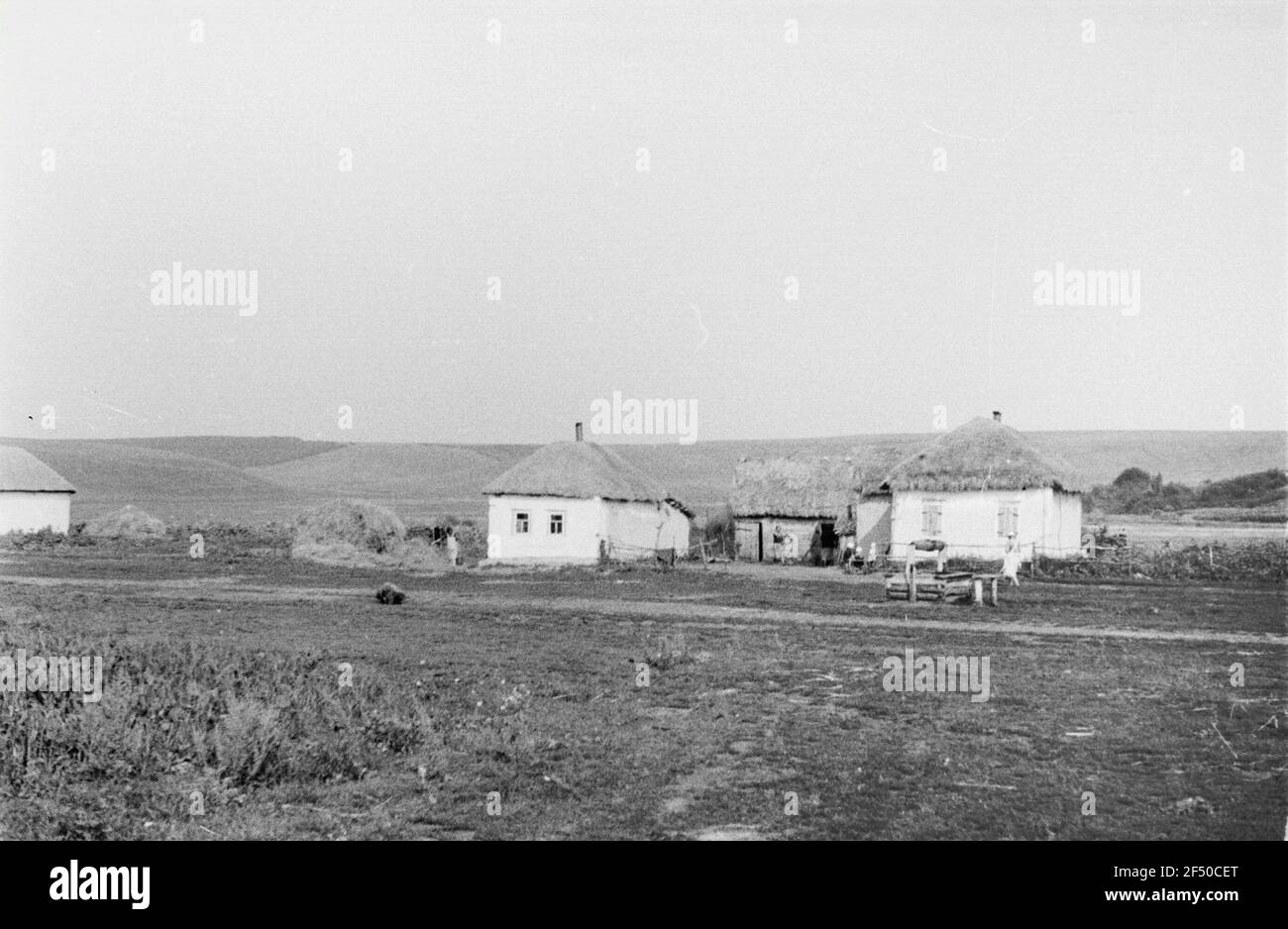 Farming wartime 1940s world hi-res stock photography and images - Alamy