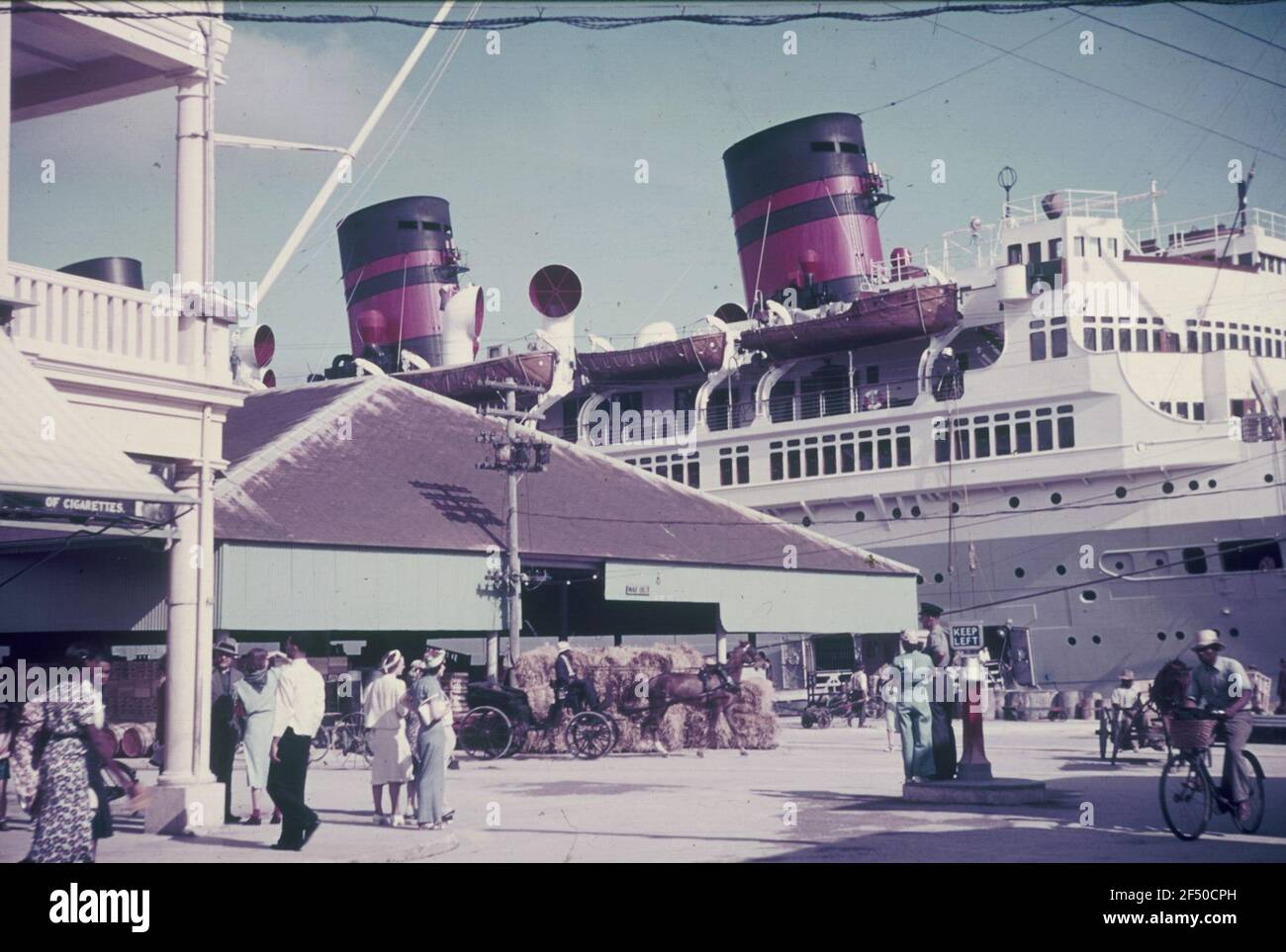 Port of hamilton bermuda hi-res stock photography and images - Alamy