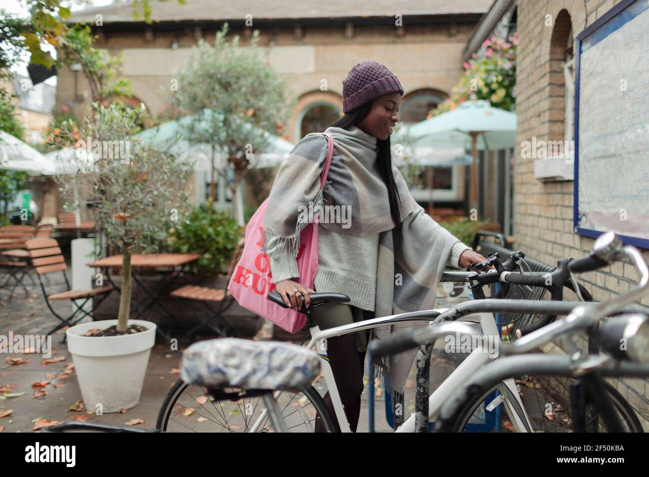 Black bicycle rack hi-res stock photography and images - Alamy