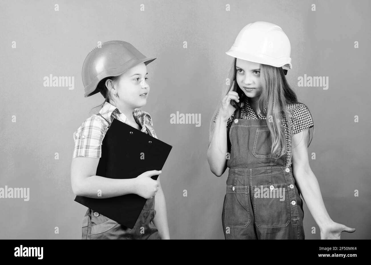 Renovation plan. Home improvement activities. Builder engineer ...