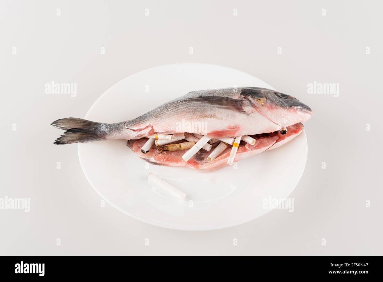 Gutted fish hi-res stock photography and images - Alamy