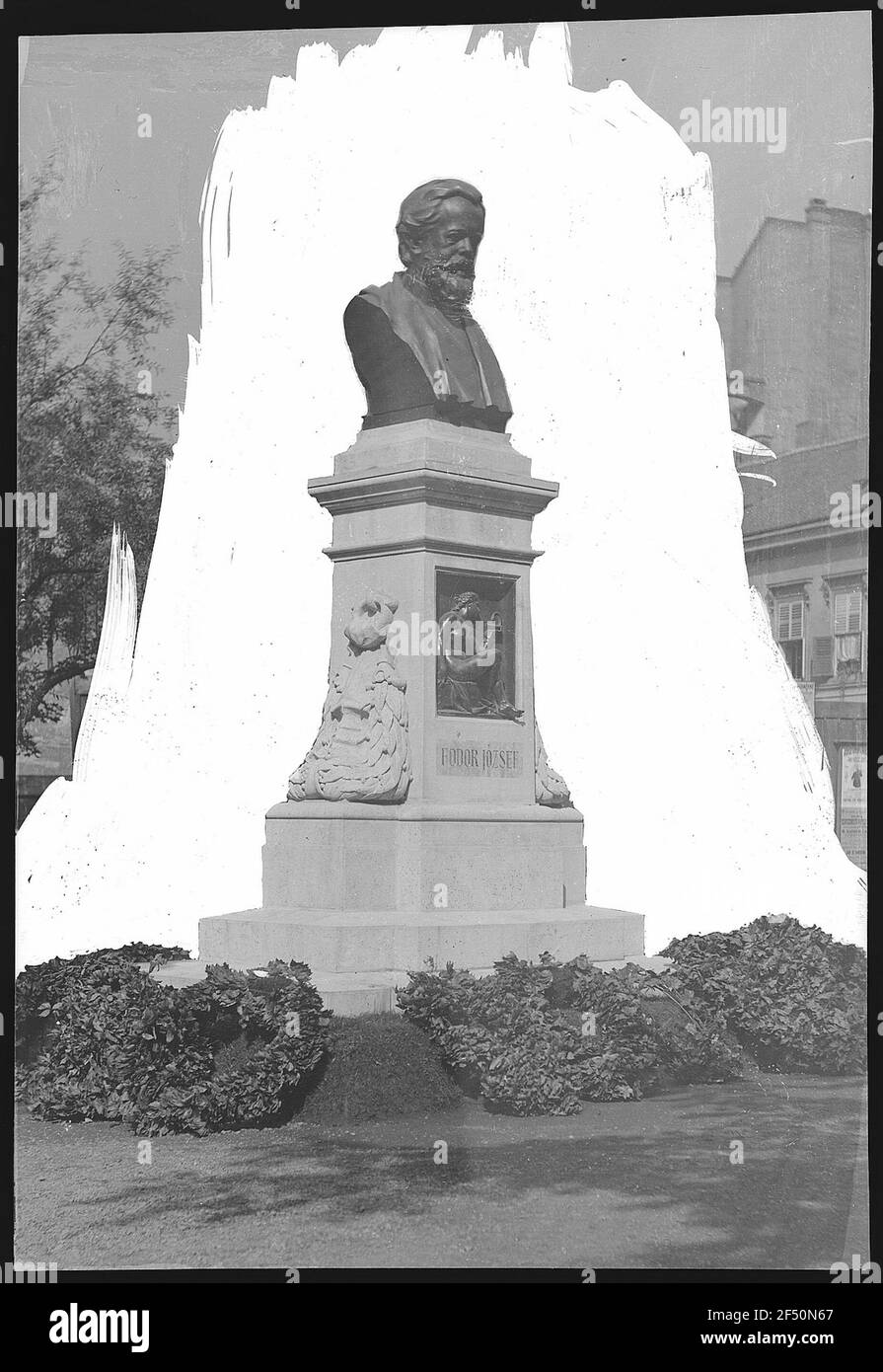 Budapest. Statue of József Fodor (1909 Stock Photo - Alamy