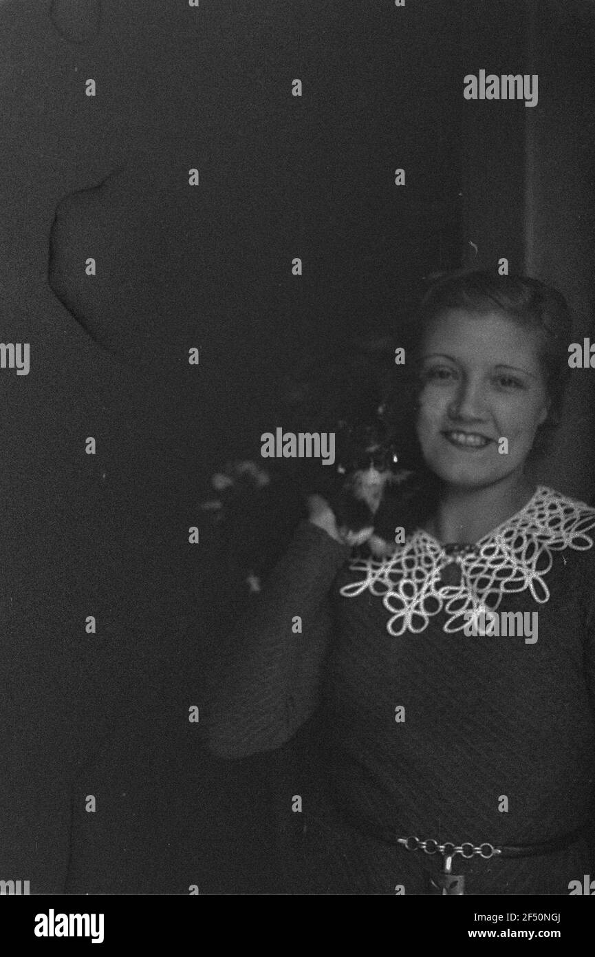 Young lace maker hi-res stock photography and images - Alamy