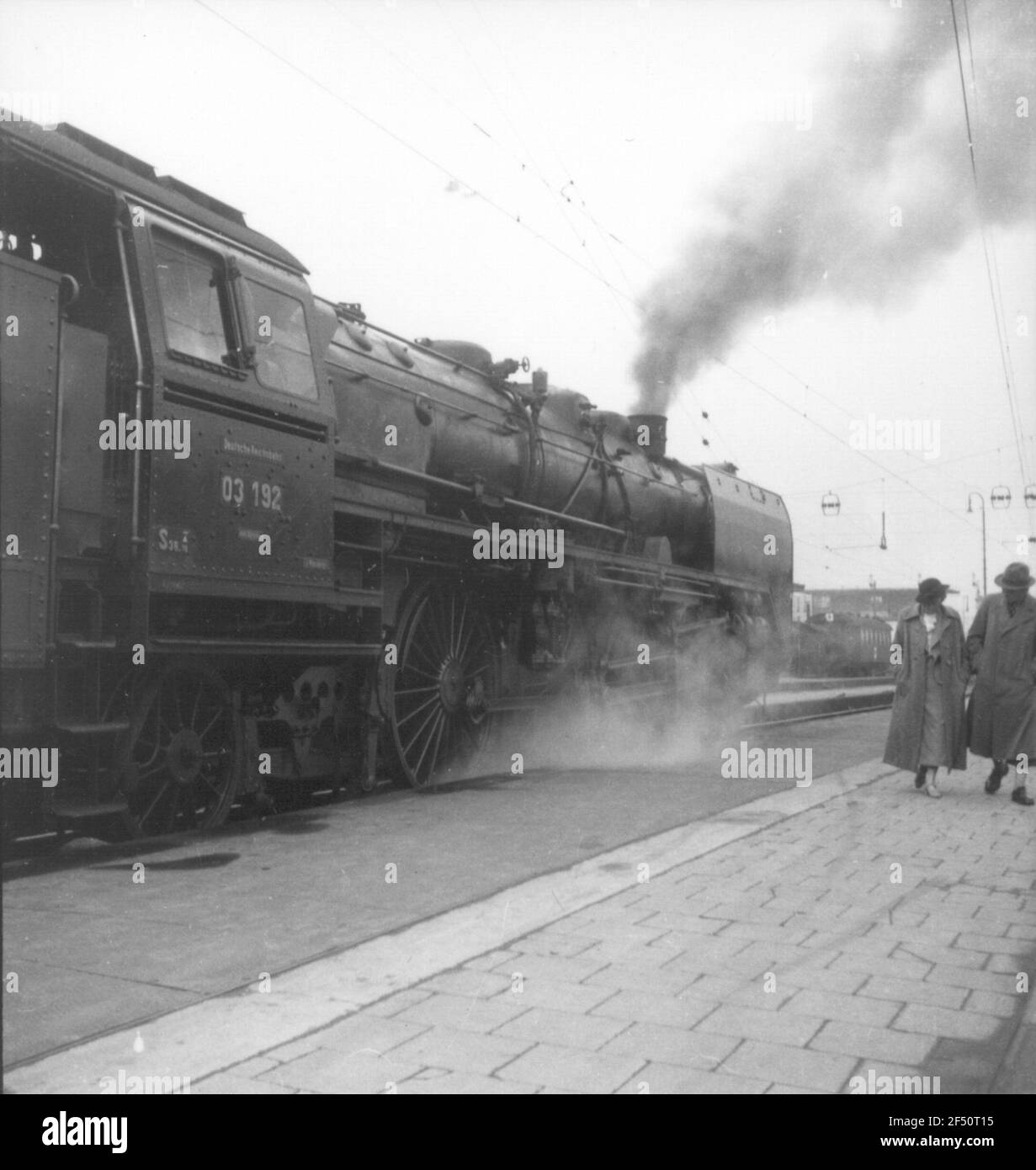 Steam locomotive of the German Reichsbahn in a train station Stock ...