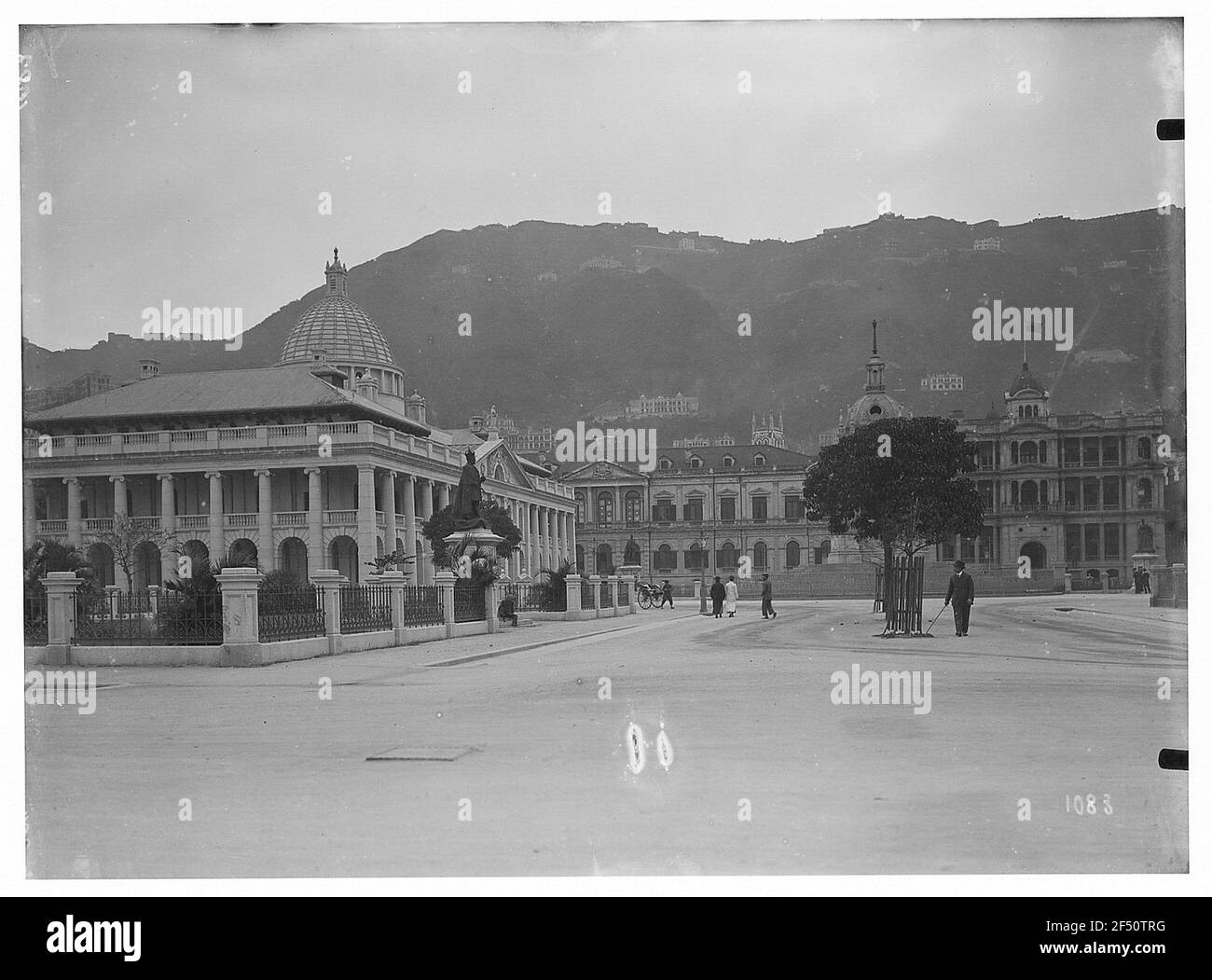 City square street Cut Out Stock Images & Pictures - Alamy