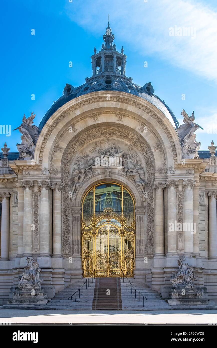 Paris, the « Petit Palais », beautiful building in a chic area of the ...