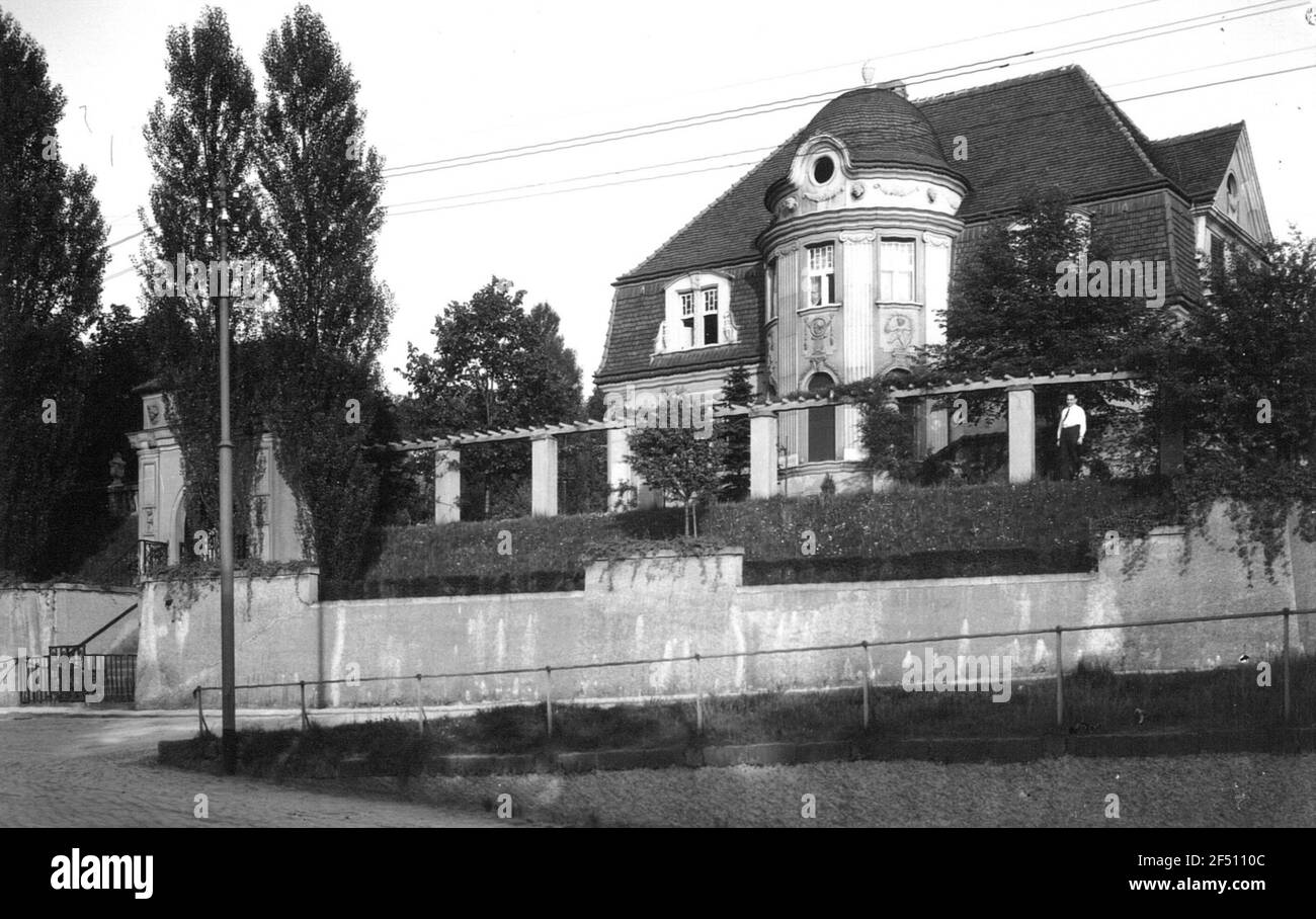 Roßwein. Villa of the shoe manufacturer Carl Fuchs, at the station 1 ...