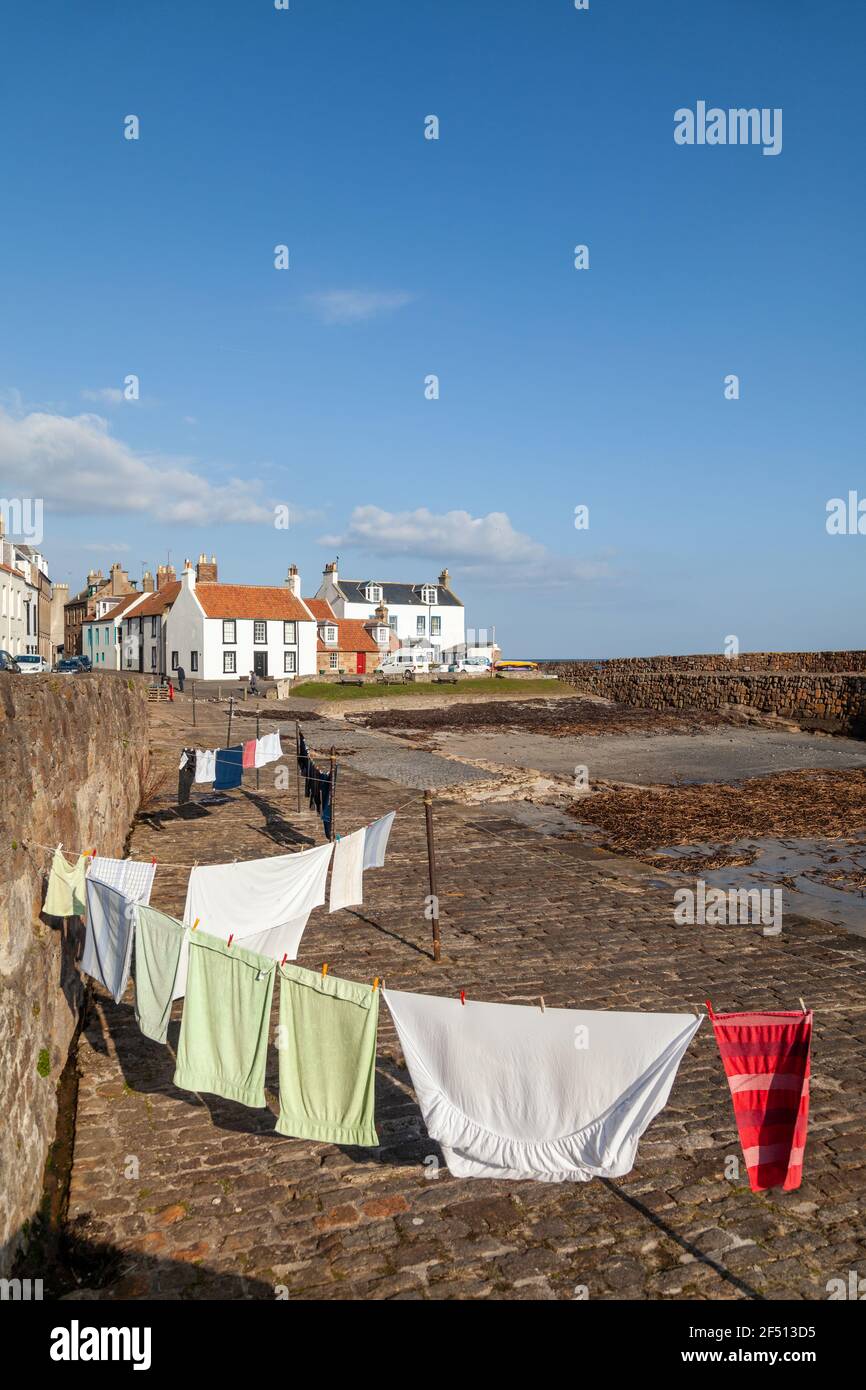 Public washing line hi-res stock photography and images - Alamy