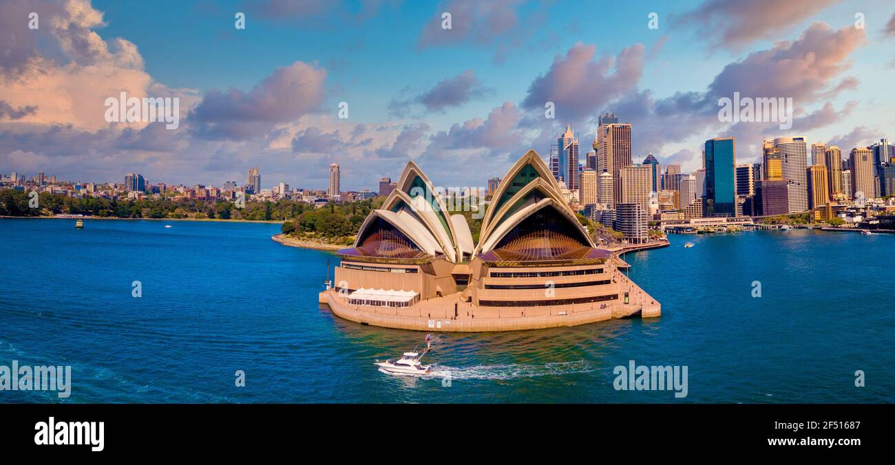 Aerial view sydney opera house hi-res stock photography and images - Alamy