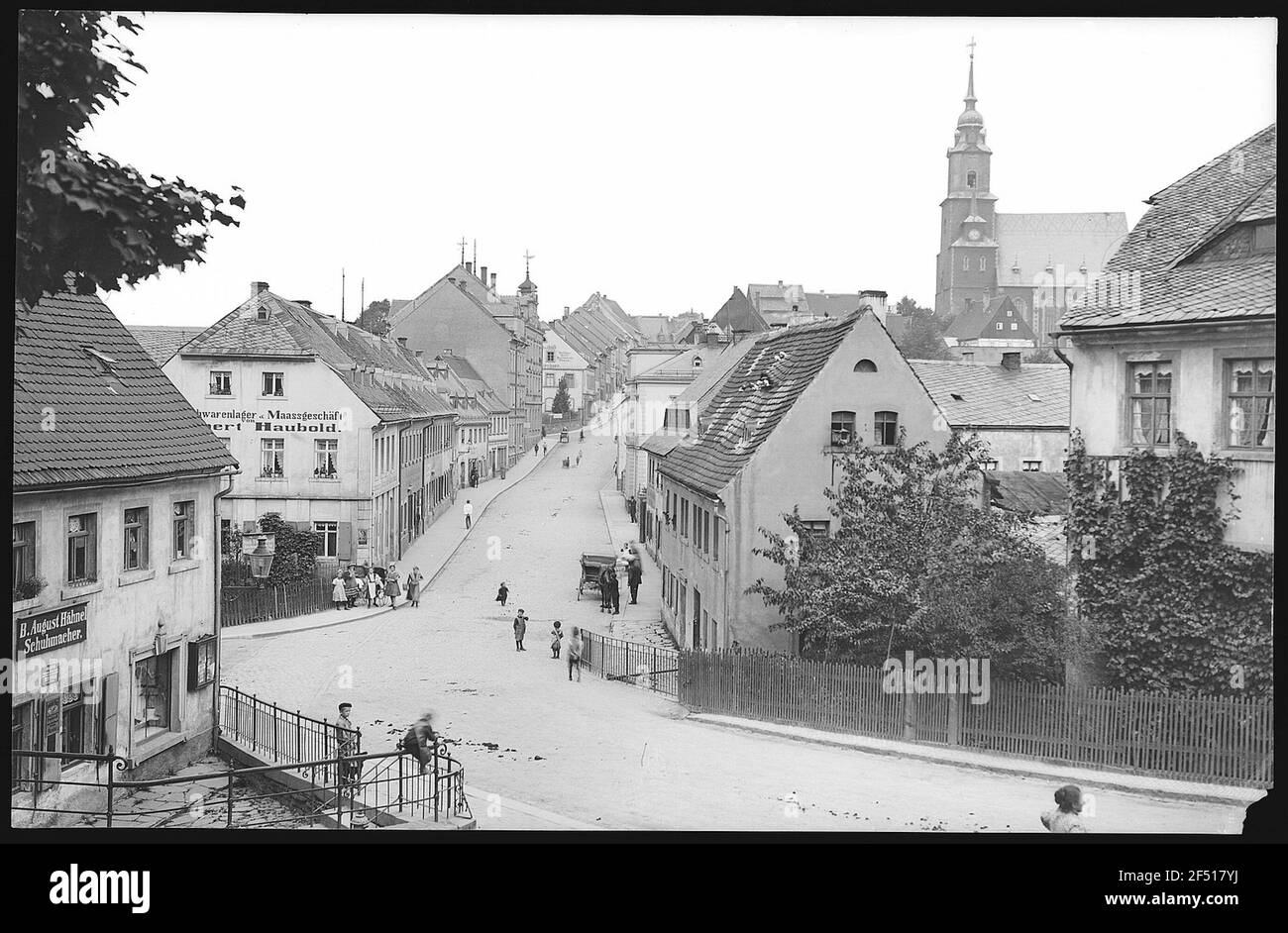 Long street view Black and White Stock Photos & Images - Alamy
