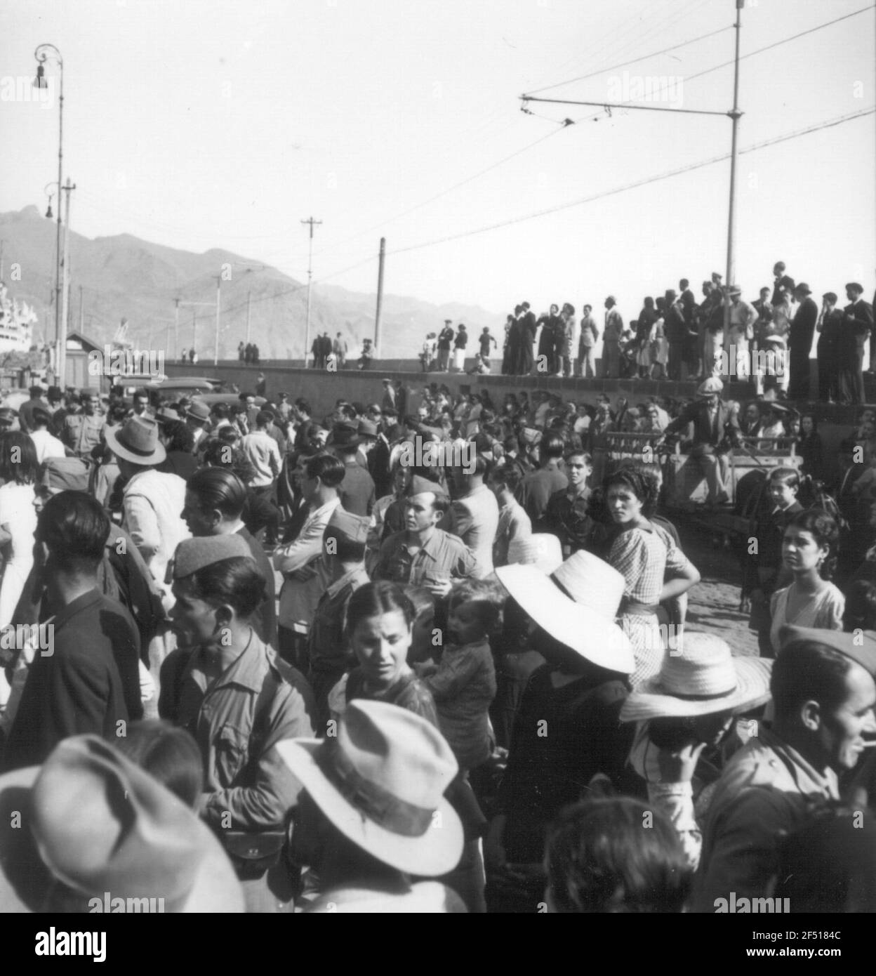 Arrival photos Black and White Stock Photos & Images - Alamy