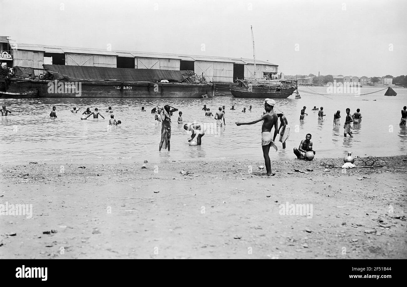 Calcutta (India). Bather on a river? Calcutta (India). Bath end on a ...