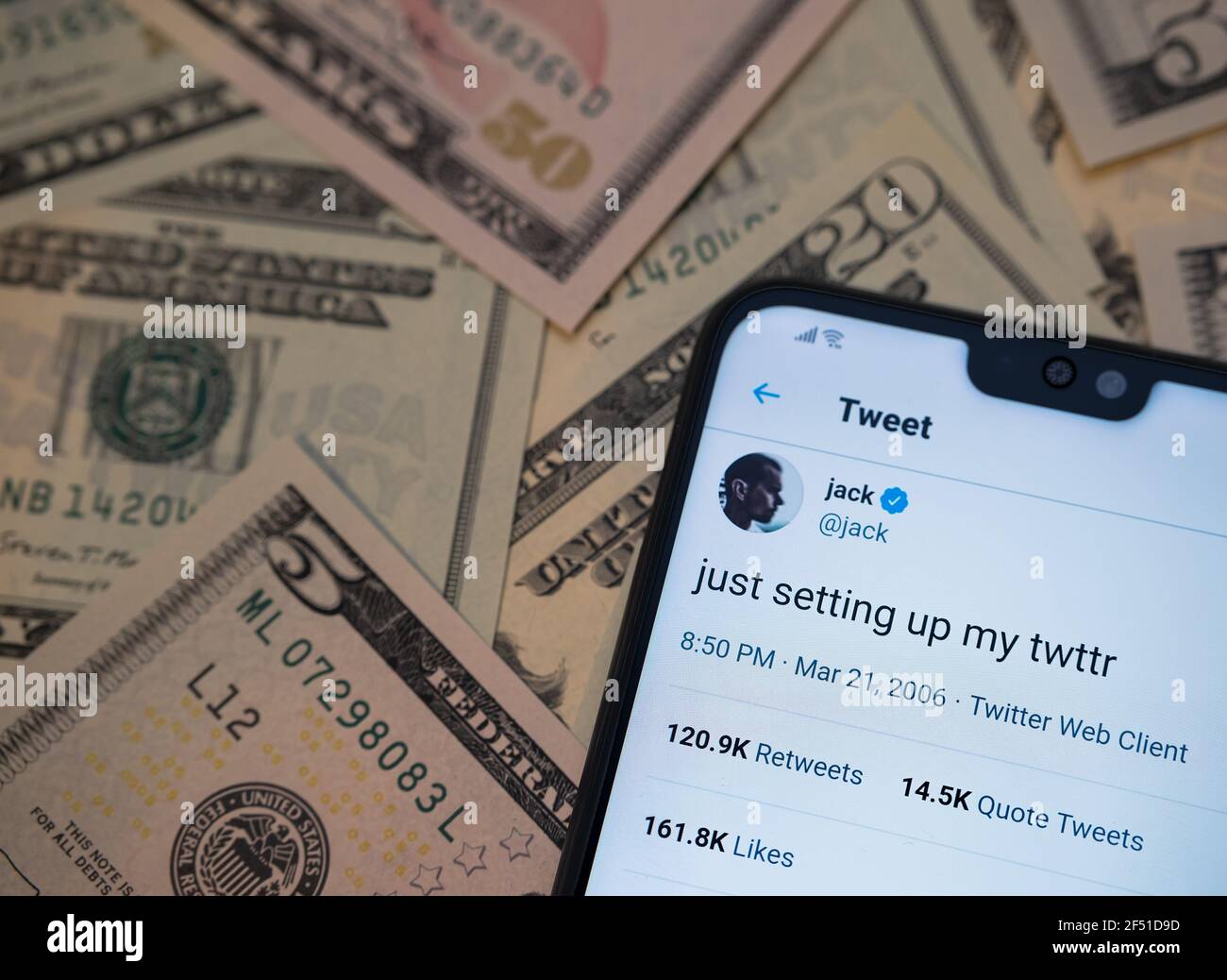 Jack dorsey first tweet hi-res stock photography and images - Alamy