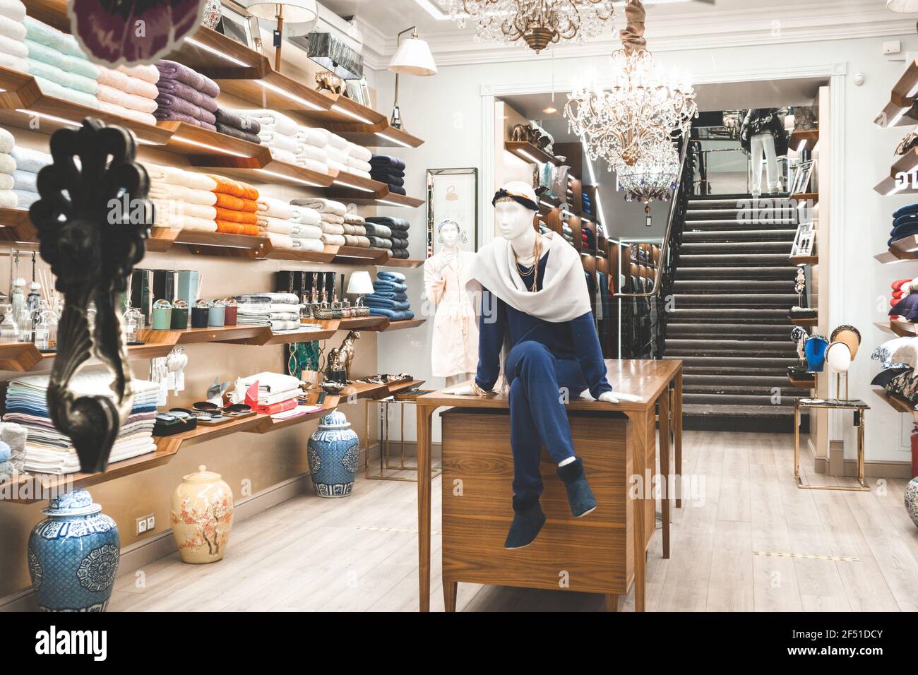 Bathroom luxury textiles hi-res stock photography and images - Alamy