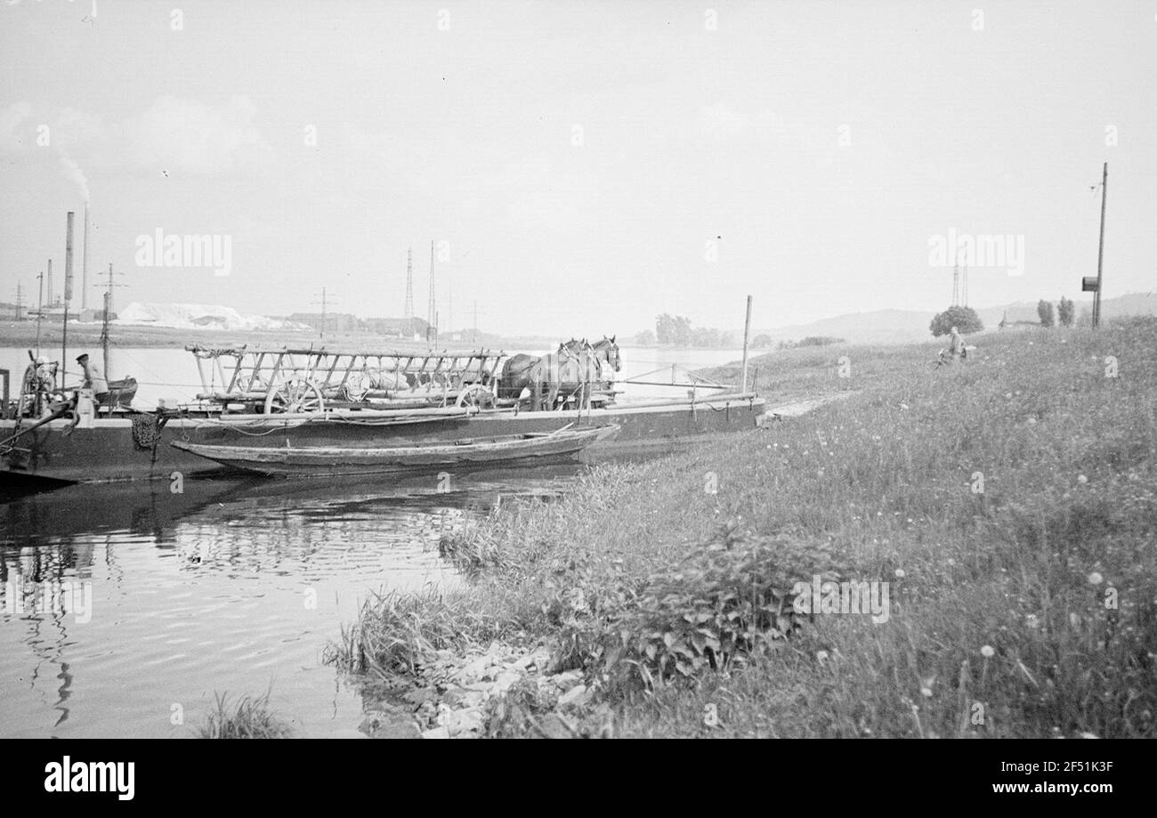 Car ferry bridge Black and White Stock Photos & Images - Alamy