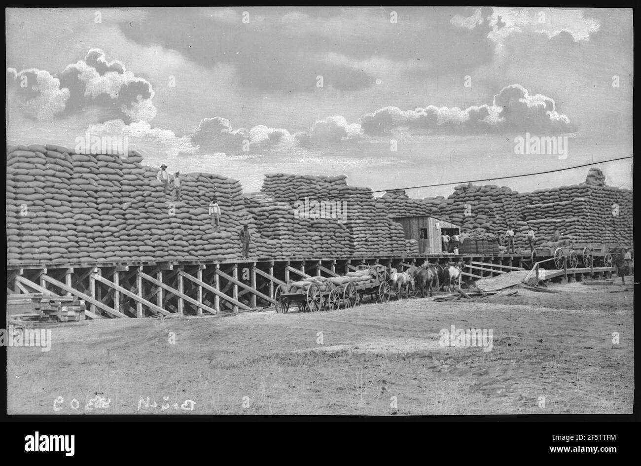 141000 sacks hi-res stock photography and images - Alamy