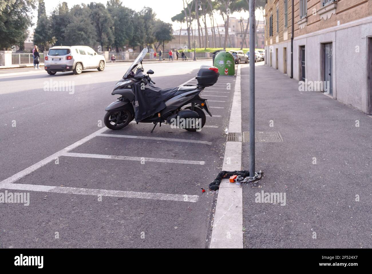 One motorcycle in parking lot hi-res stock photography and images - Alamy
