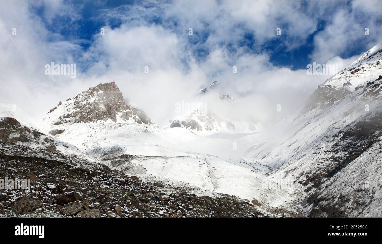 Alay hi-res stock photography and images - Alamy