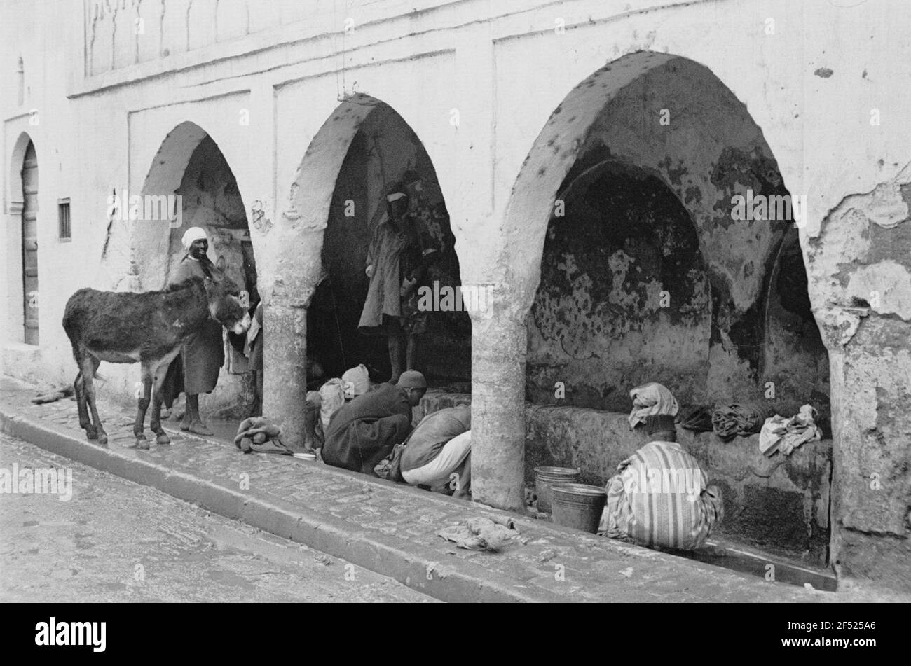 Algiers Black and White Stock Photos & Images - Alamy