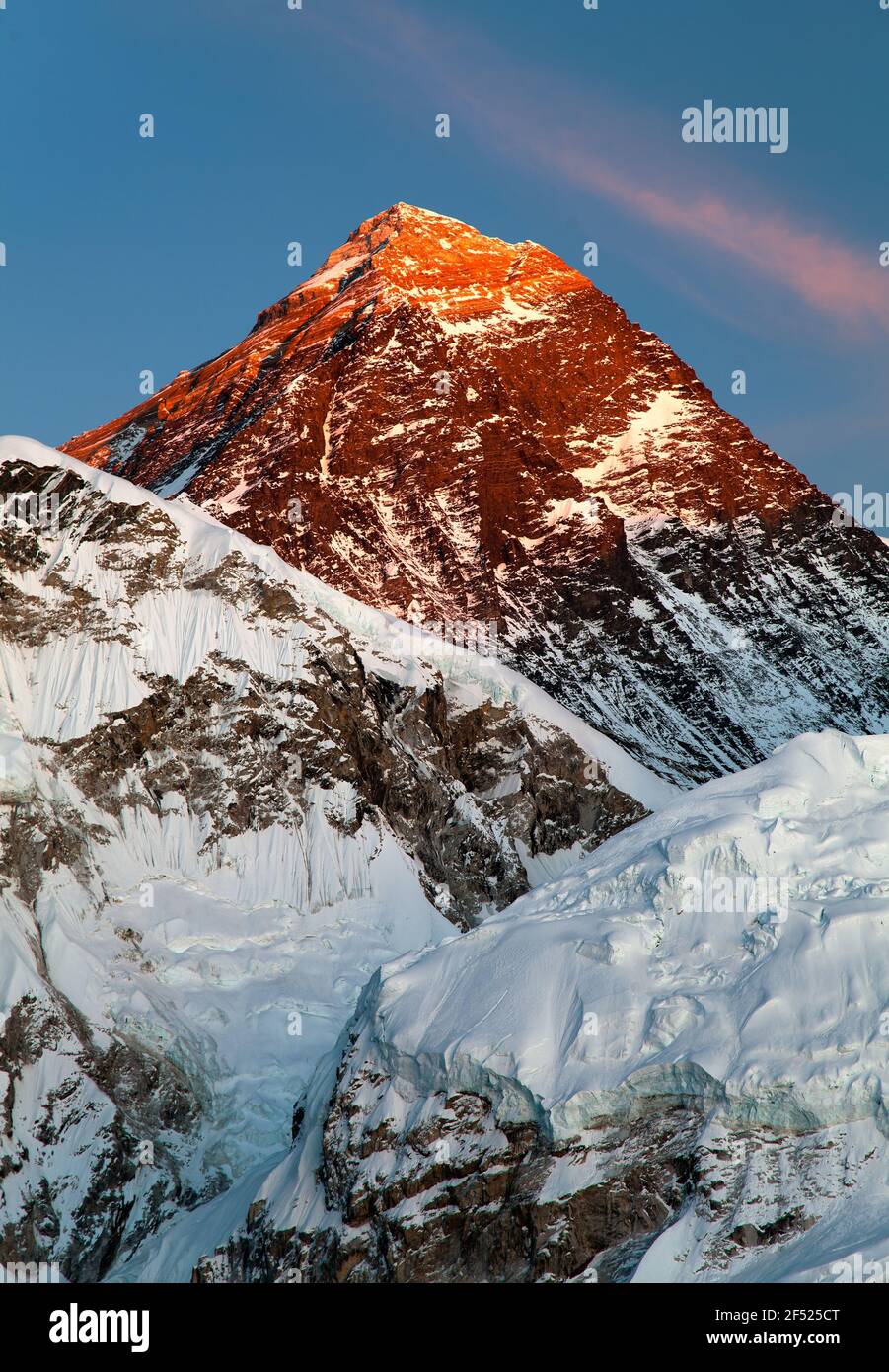 Mount everest peak sunlight hi-res stock photography and images - Alamy