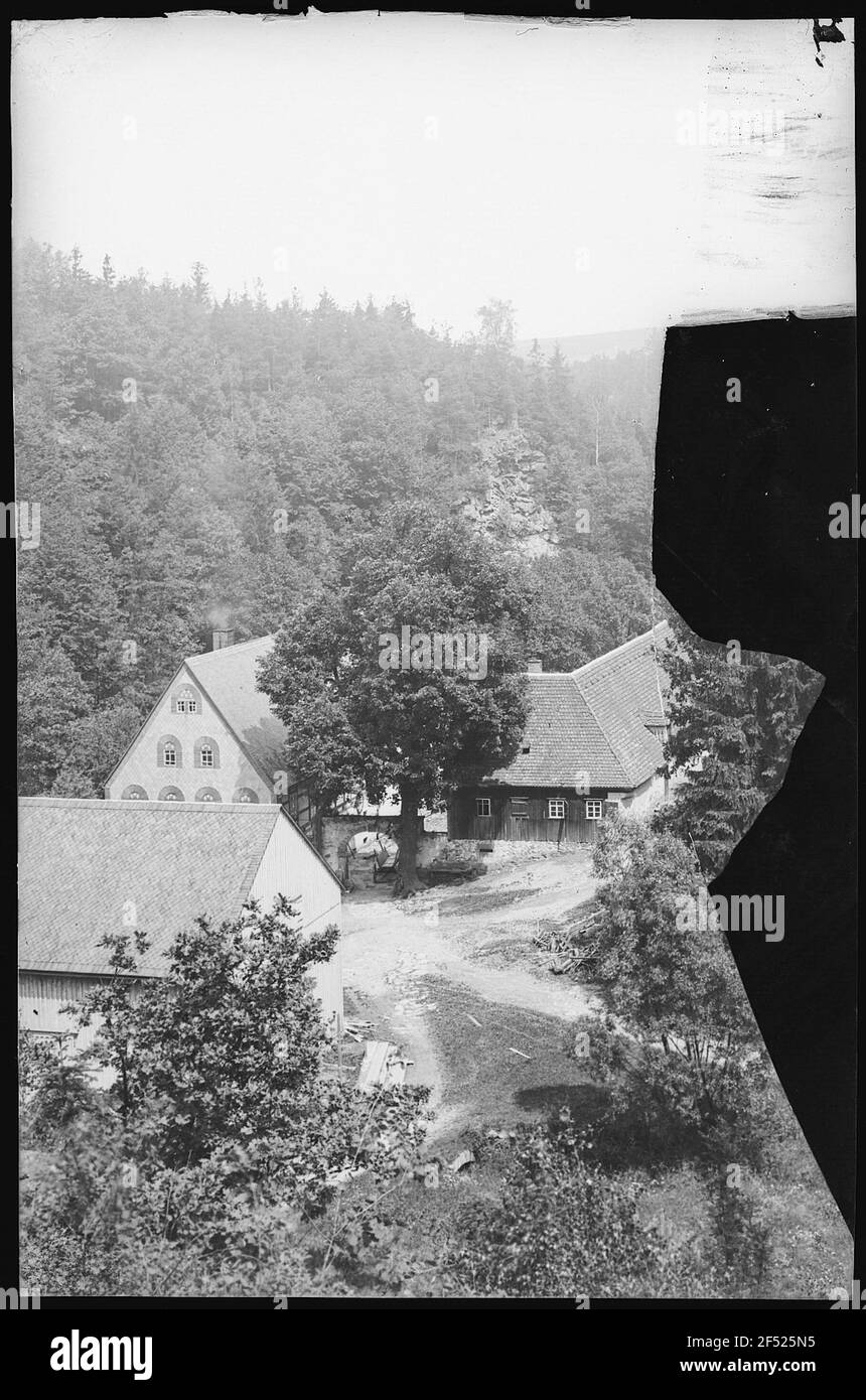 Farm machinery 1900s Black and White Stock Photos & Images - Alamy