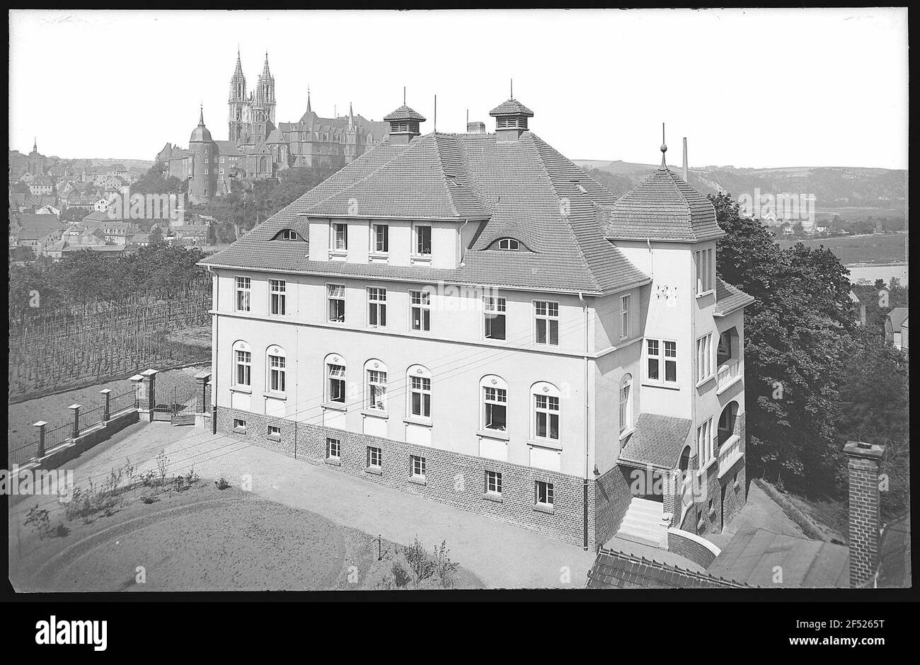 Early hospital building Black and White Stock Photos & Images - Alamy