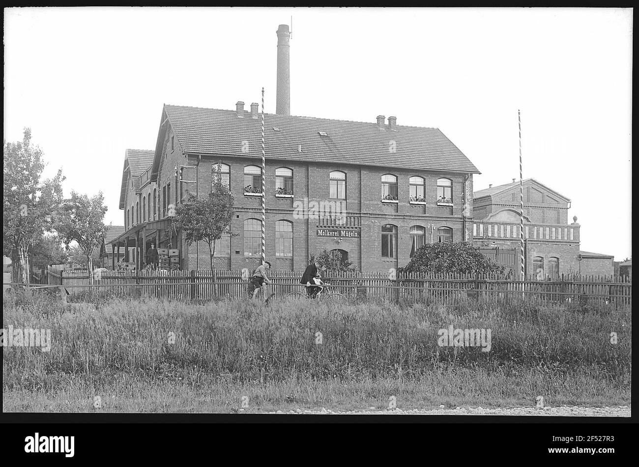 Steam powered mill hi-res stock photography and images - Alamy