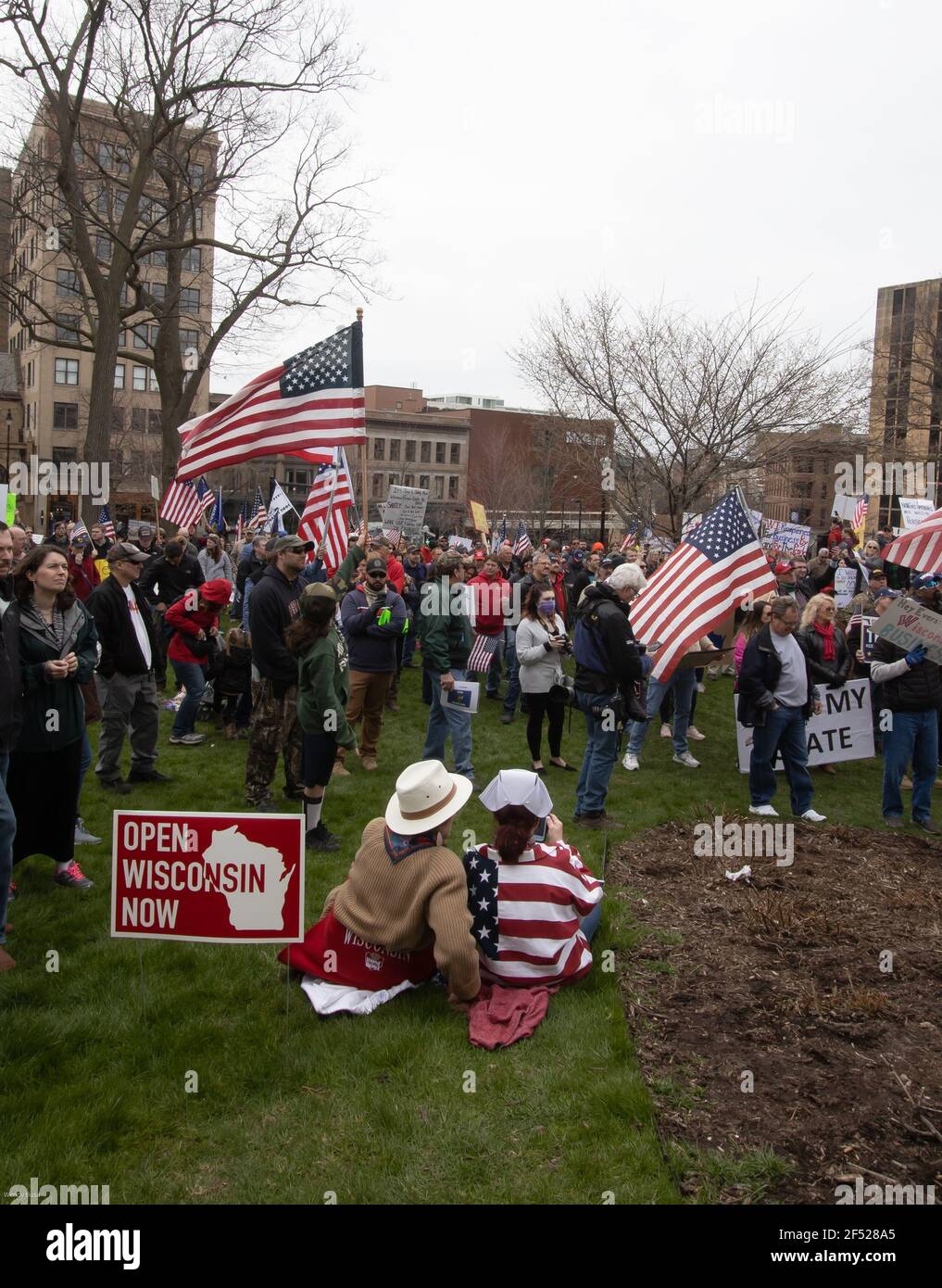 Rally flags hi-res stock photography and images - Alamy