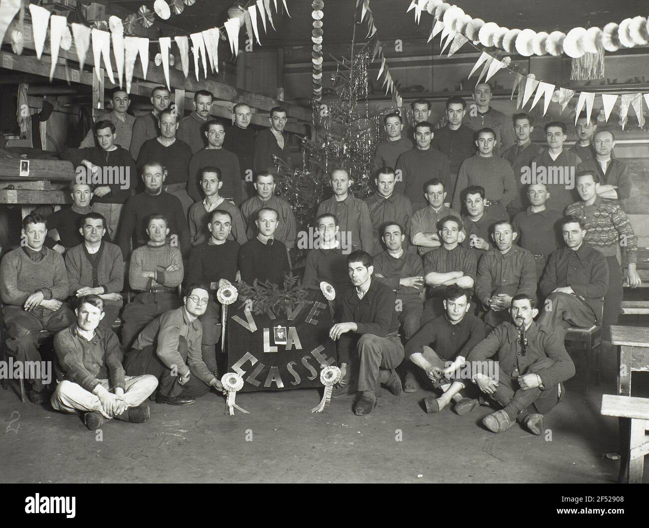 Christmas party French war prisoner in the aue with slogan "Vive la ...