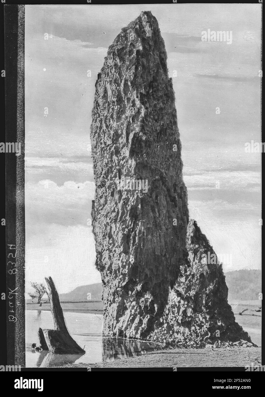 Oregon. Thumb Needle Columbia River Stock Photo - Alamy