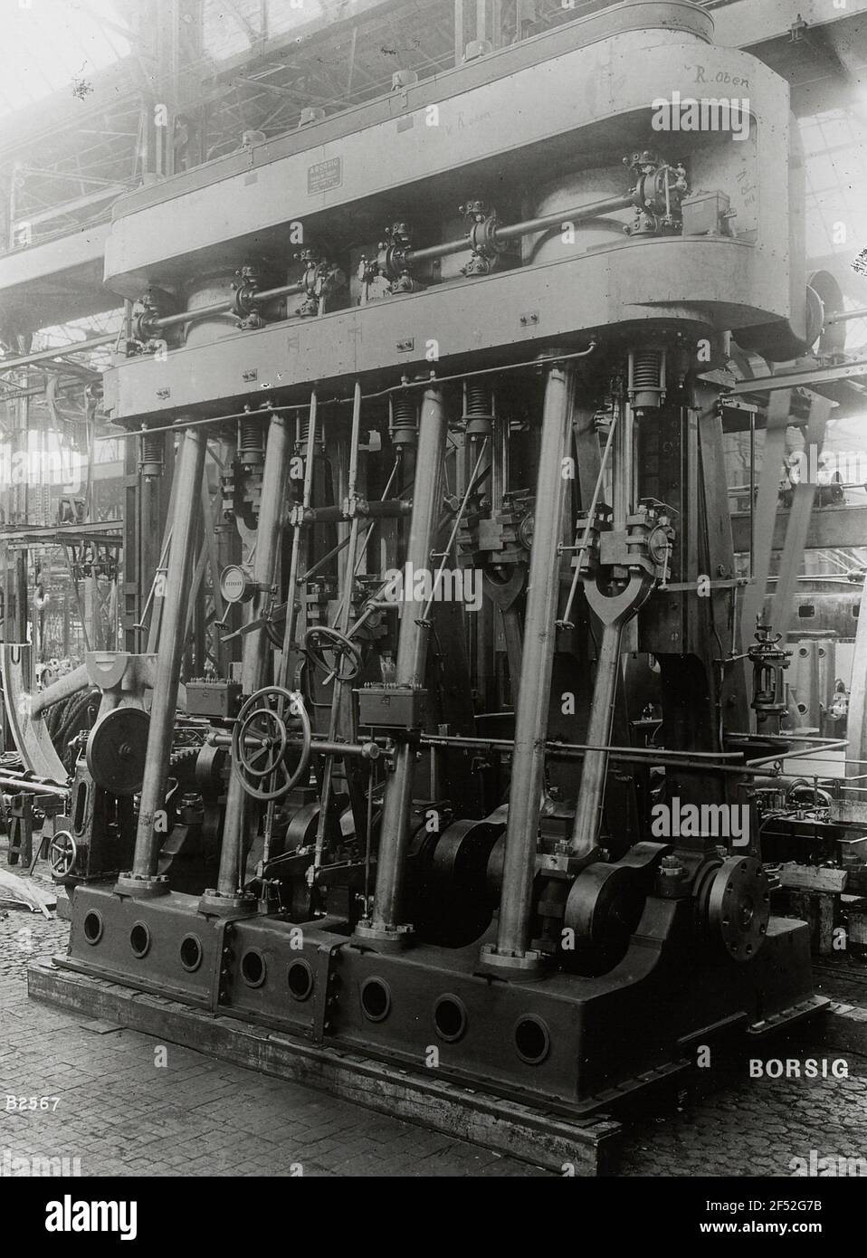 Standing steam engine (ship electric machine? Steam engine for driving ...