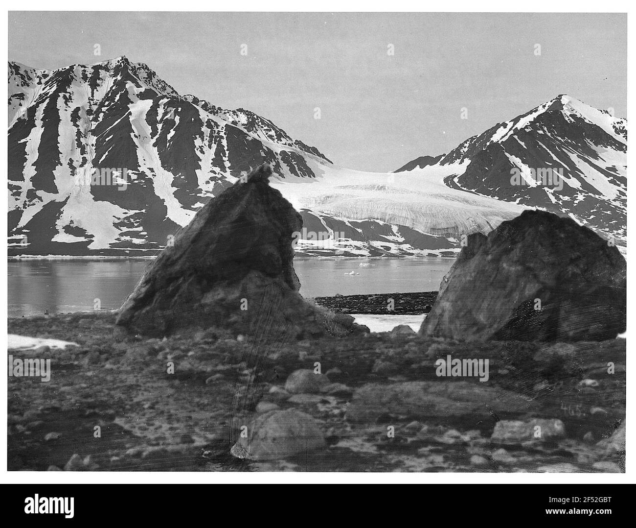 Bank sea coast Cut Out Stock Images & Pictures - Alamy