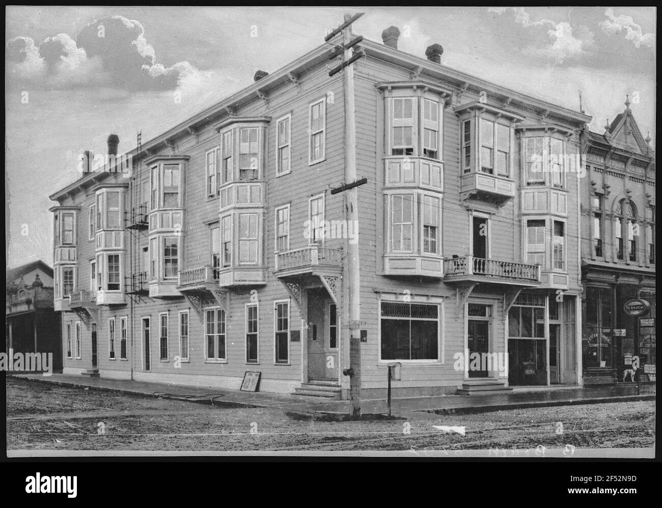 Early oregon landmarks hi-res stock photography and images - Alamy