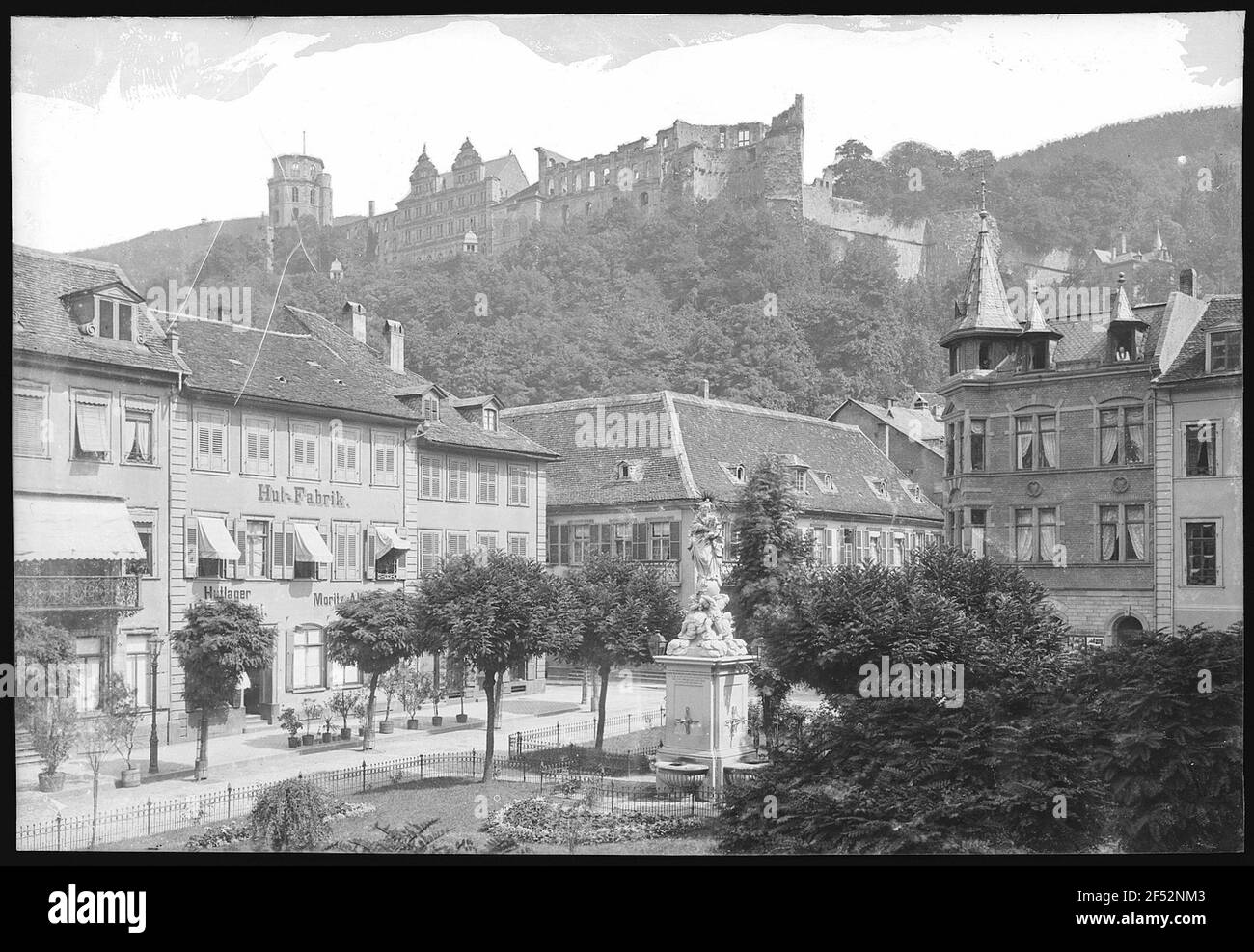 Heidelberg. Castle, seen from the grain market Stock Photo - Alamy