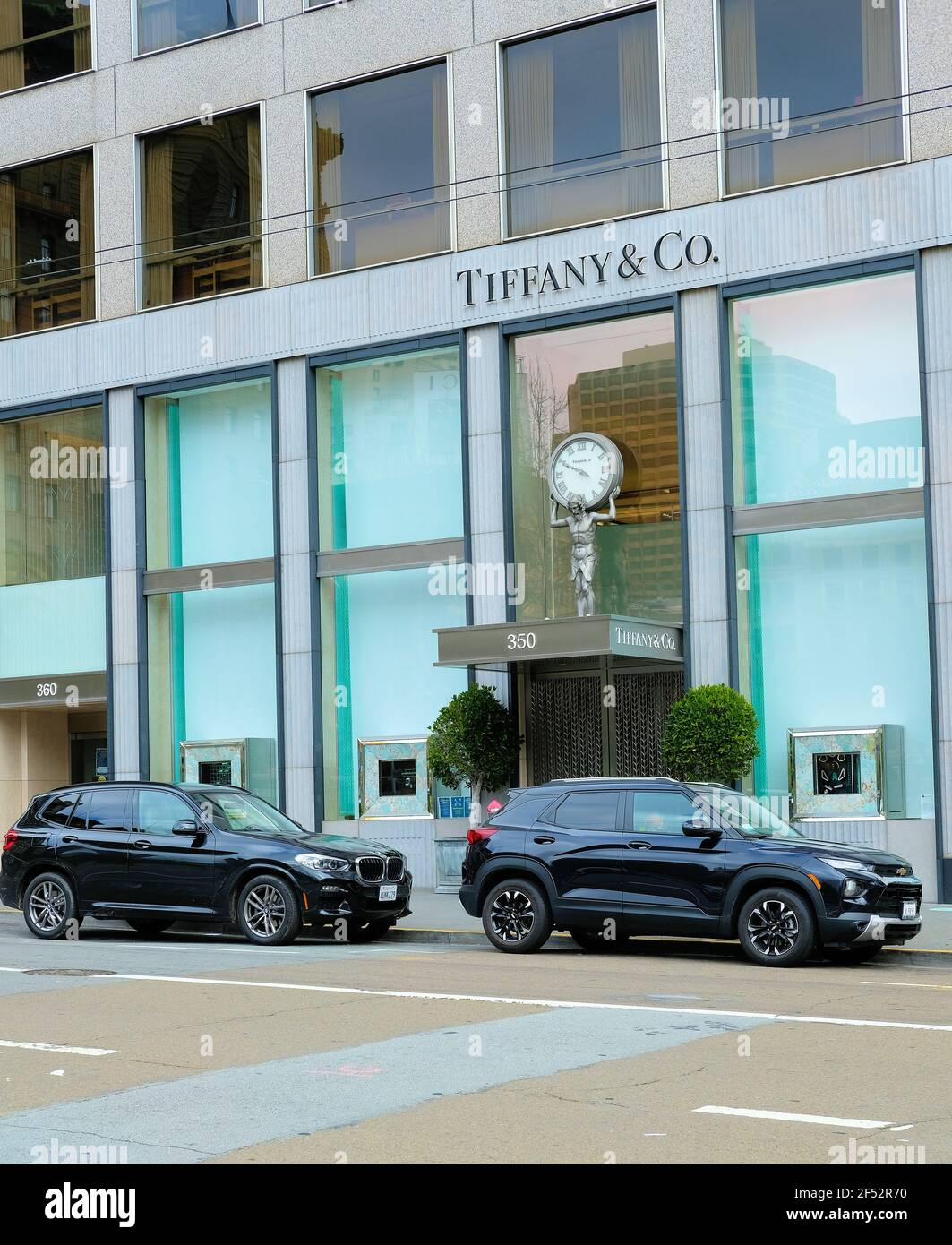 Tiffany & Co. store at Union Square in downtown San Francisco ...